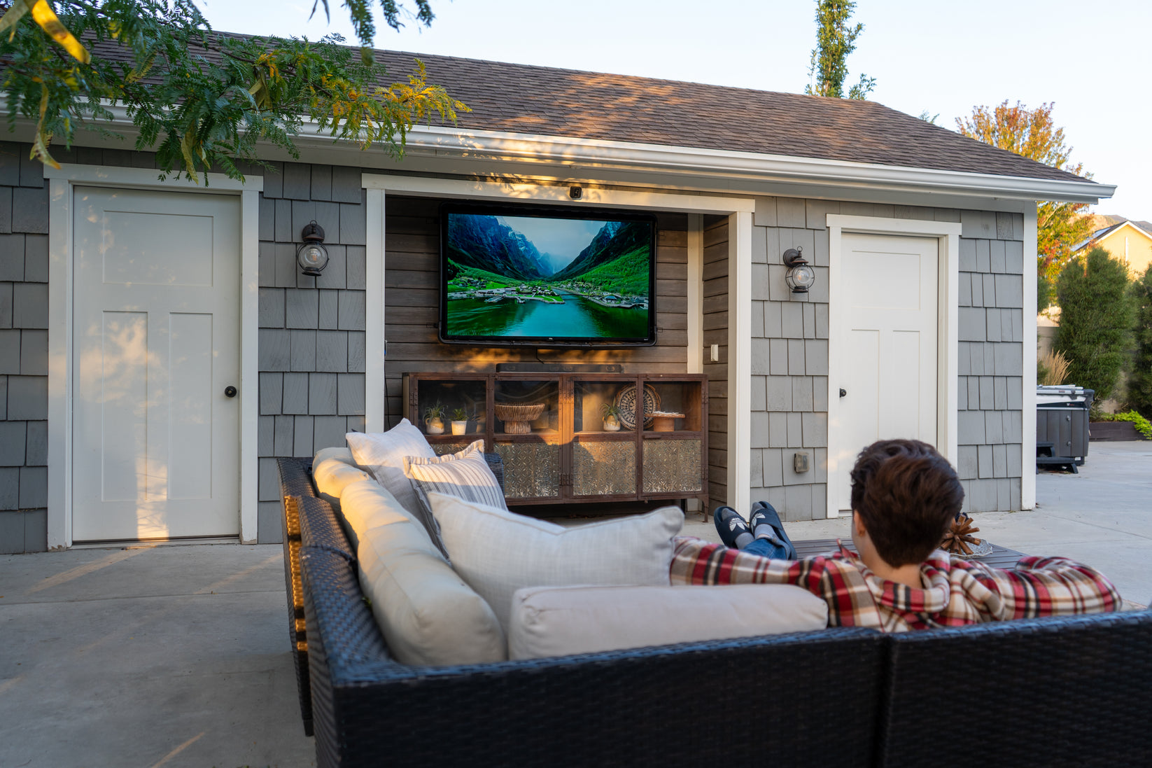 Original Storm Shell for TV's 32-74 inches – Storm Shell TV